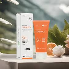 INNOAESTHETICS Sun Defense UVP 50+ NORMAL/COMBINATION Skin 60ml, Sunbl ...